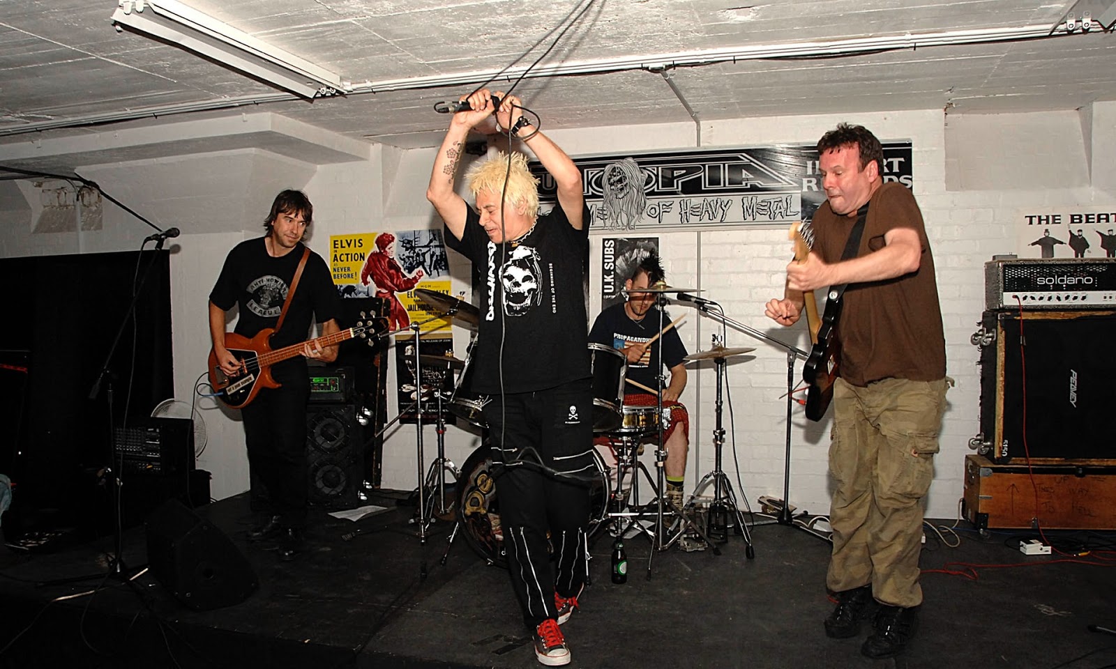 positive punk: UK SUBS