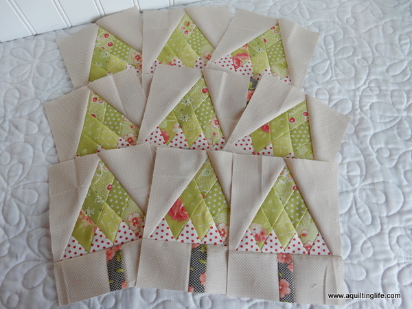 Mini Christmas Tree Quilt Blocks - A Quilting Life