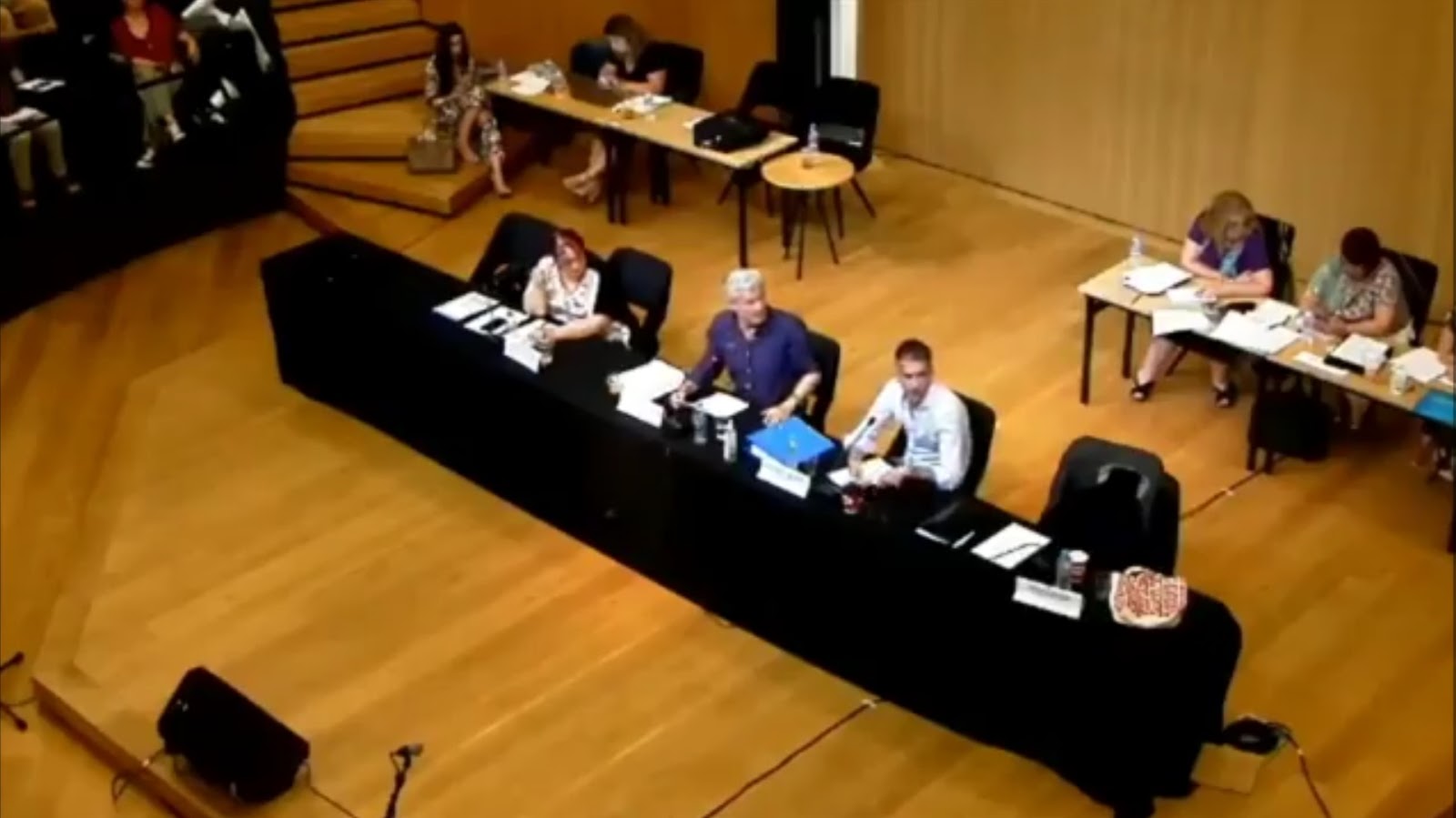 ΑΠΑΙΤΟΥΝ ΓΙΑ ΤΑ ΔΙΚΑΙΩΜΑΤΑ ΤΟΥΣ ΜΕΣΑ ΣΤΟ ΔΗΜΟΤΙΚΟ ΣΥΜΒΟΥΛΙΟ ΤΟΥ ΔΗΜΟΥ ...