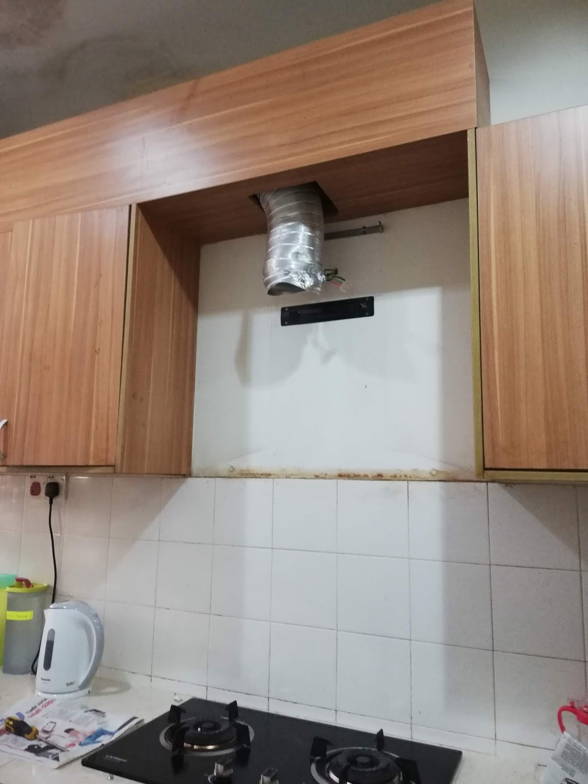 Meniti usia: Hood Dapur