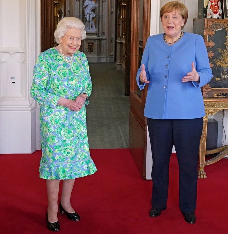 Queen Elizabeth met with the German chancellor Angela Merkel