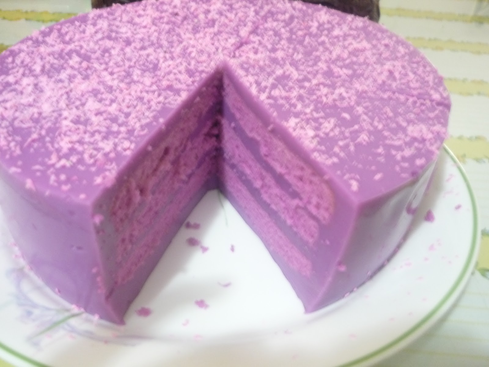 Norraberryz : Benji Roll, Swiss Roll, Pandan Layer Cake, Yam Layer cake ...