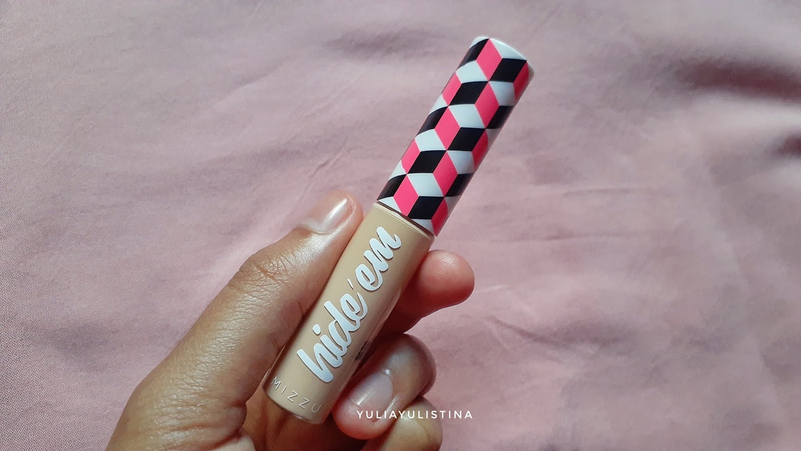 REVIEW : Mizzu Hide'Em Contour & Concealer (BEIGE) - The Yulistinay's Diary