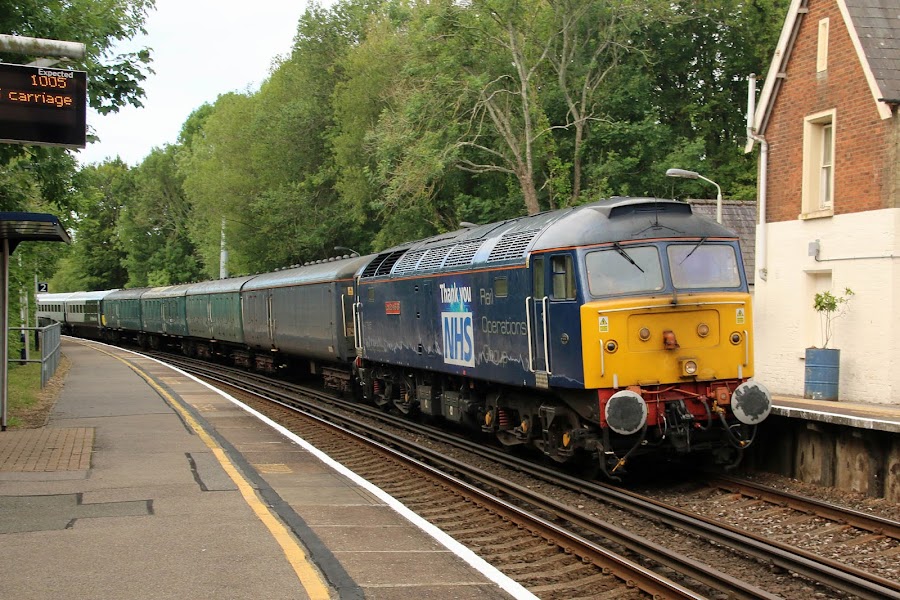 47s and other Classic Power at Southampton: 47815 on 442 drag, Ashurst ...