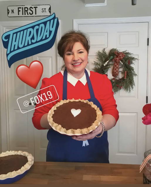 Blue Ribbon Kitchen: Chocolate Fudge Pie