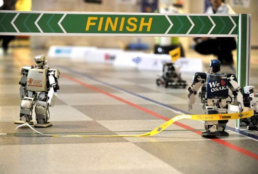 Robot From Alpha Centauri: Running your own race