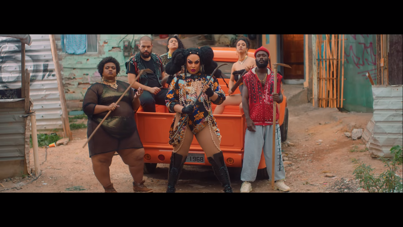 A narrativa intertextual nos videoclipes de Felipe Sassi