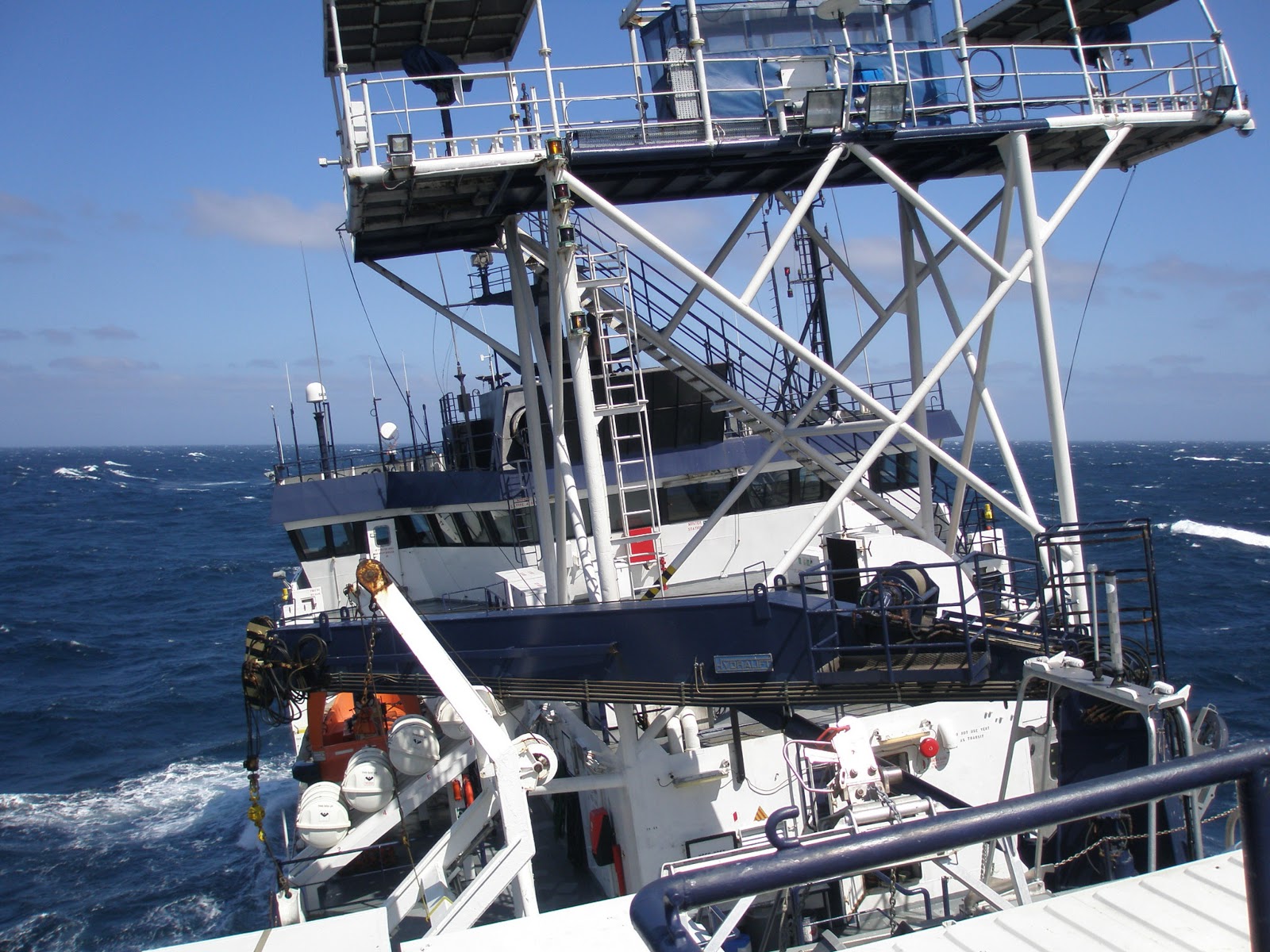 Galicia 3D: Deploying seismic equipment on the high seas