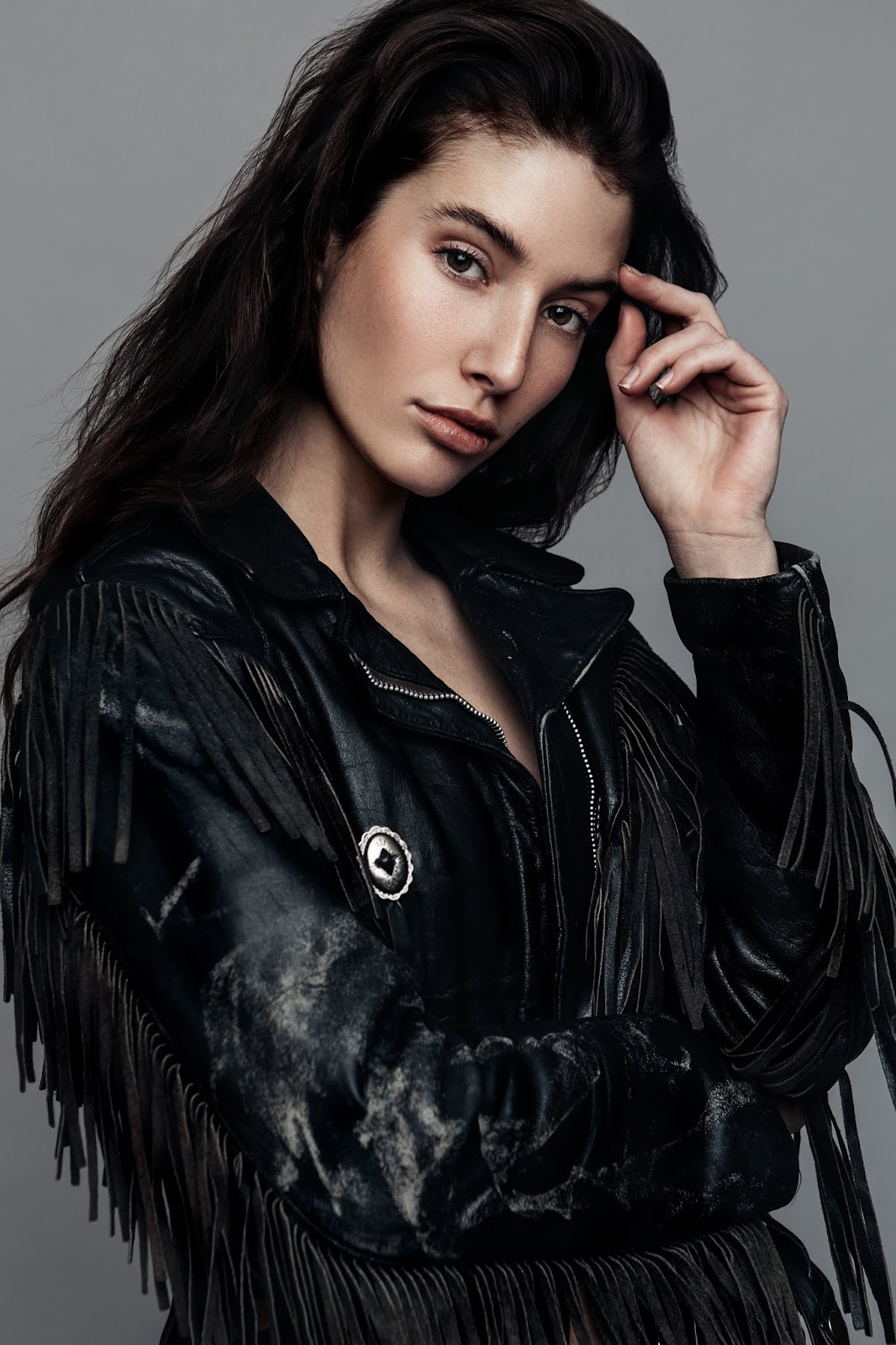 Kim Dawson Agency: New material of Valen Custer!