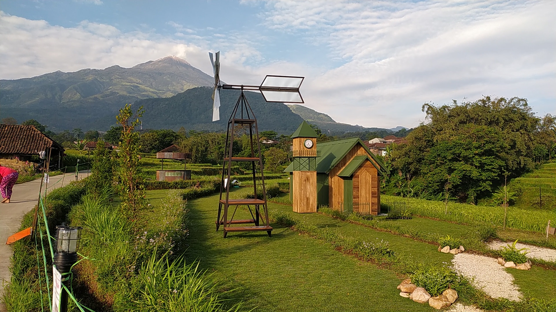 Wisata Negri Dongeng Ke Rustic Market Trawas