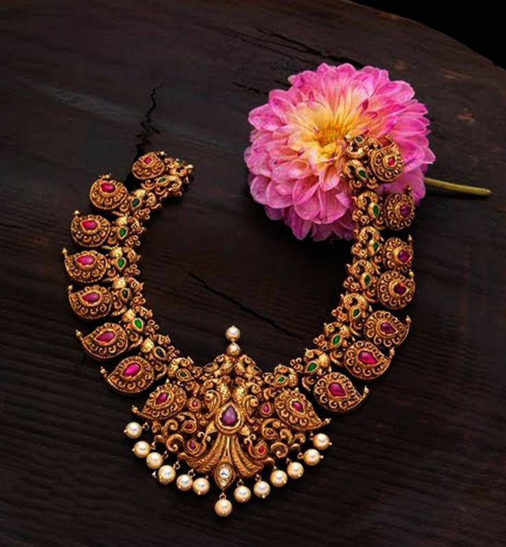 Designer gold necklace