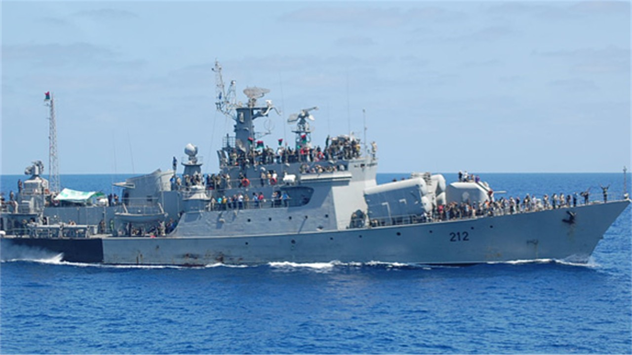 Flags of Convenience: Al Hani: Libyan frigate 212 in rebel hands