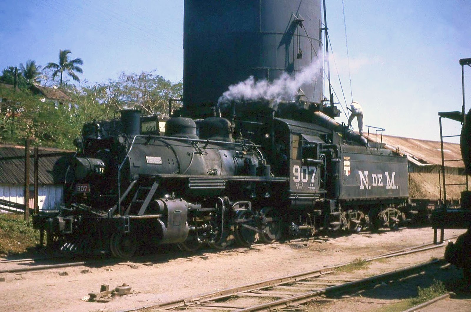 transpress nz: Mexican standard gauge 2-8-0