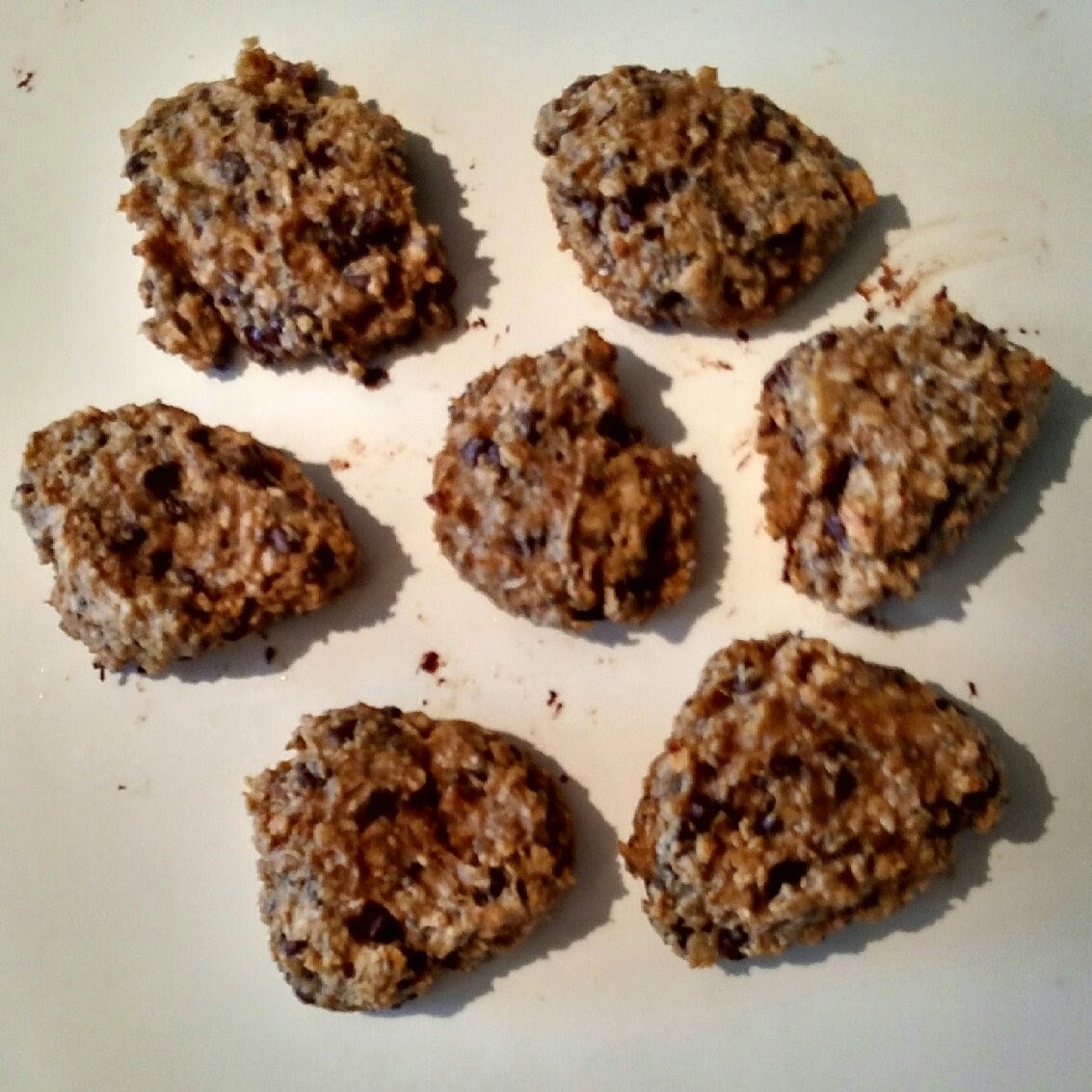 Flirting with the Days: 5 Ingredient Chocolate Chip Cookies