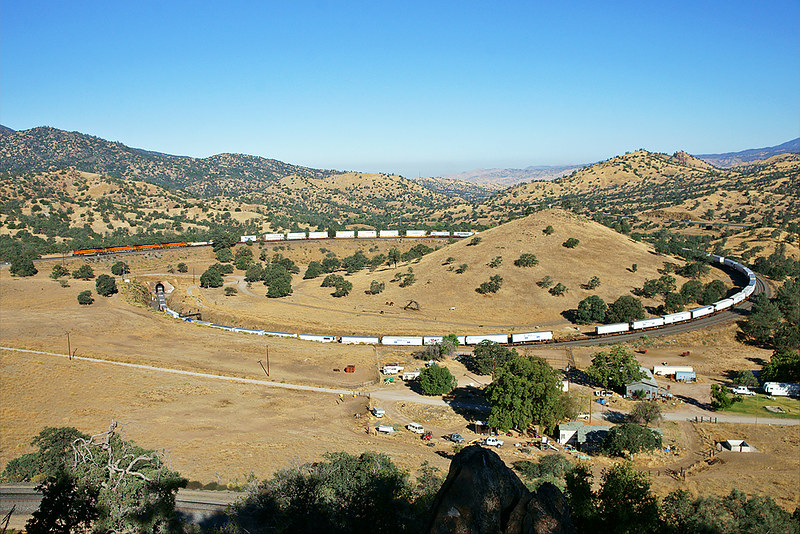 Tehachapi Loop – California Rail Pass