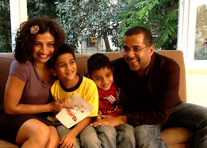 Author Chetan Bhagat Wife Anusha Bhagat Photos | Family Photos | Real-Life Photos