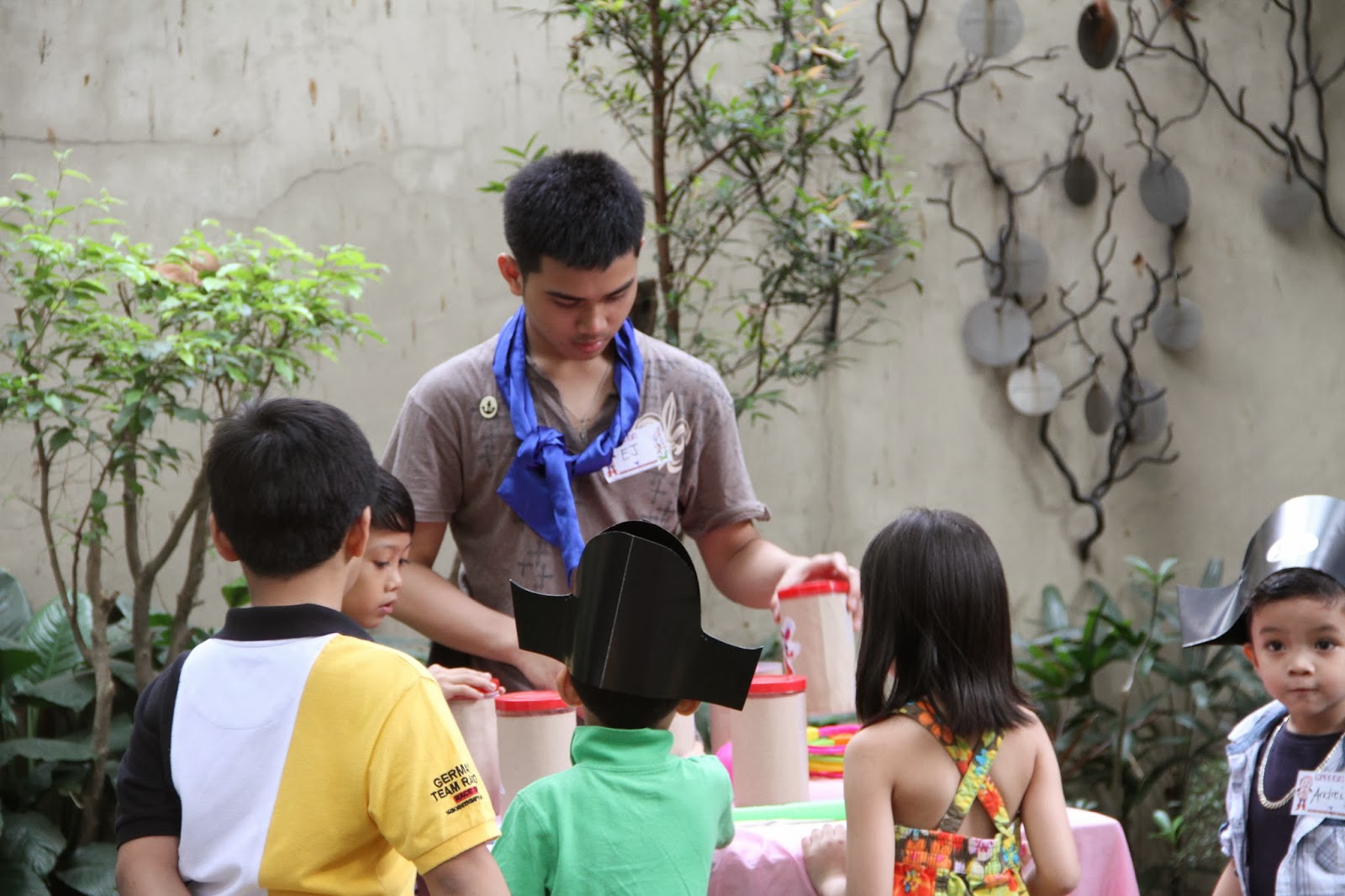 Divistorya : Tindero