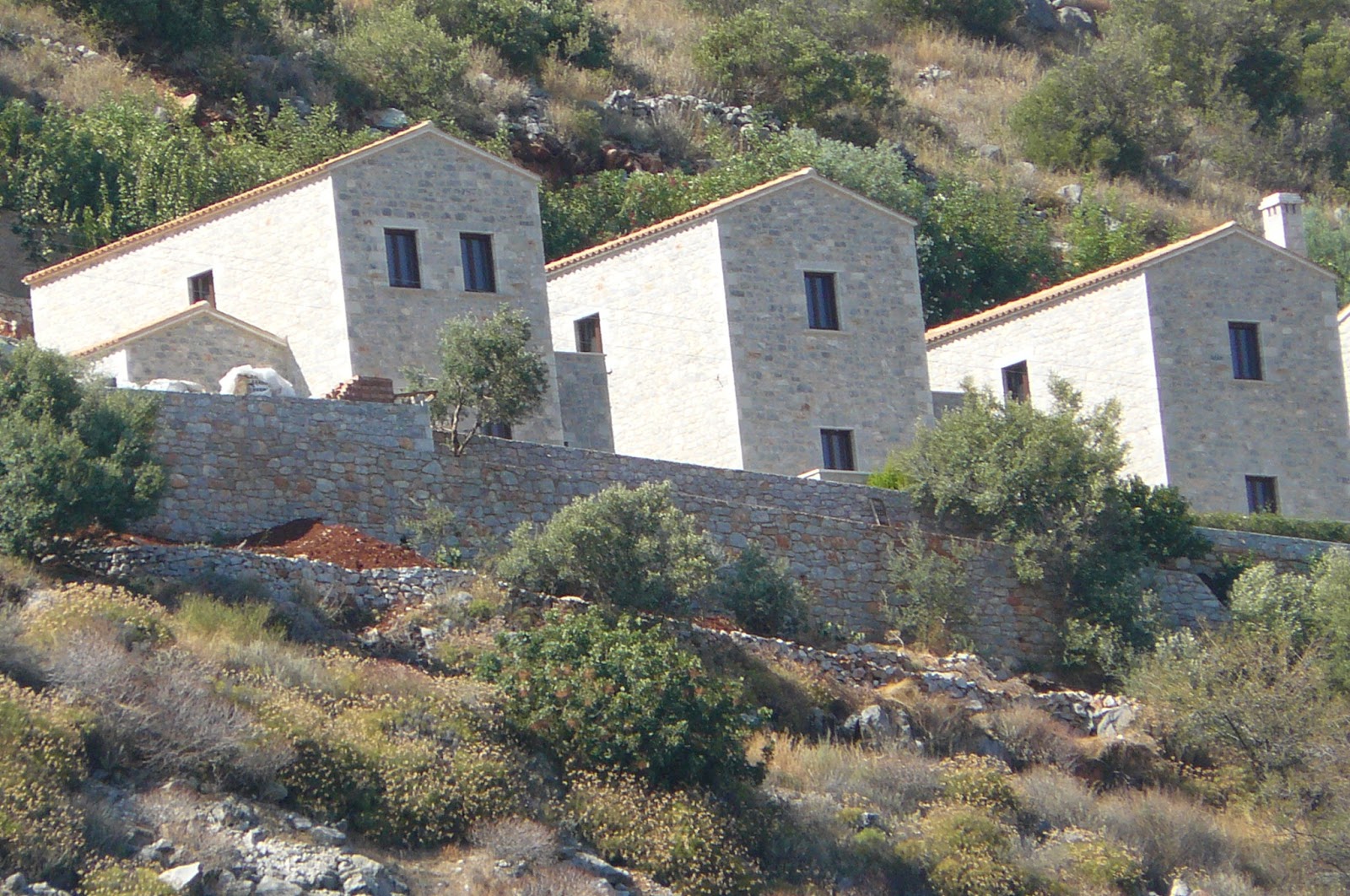 Sailing with Moondance : Diros - Vlychada Caves Port Lemoni