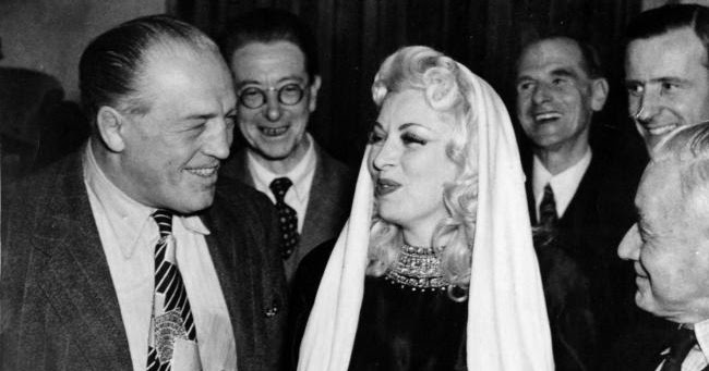 Mae West: Mae West: Eternally A-Mae-Zing