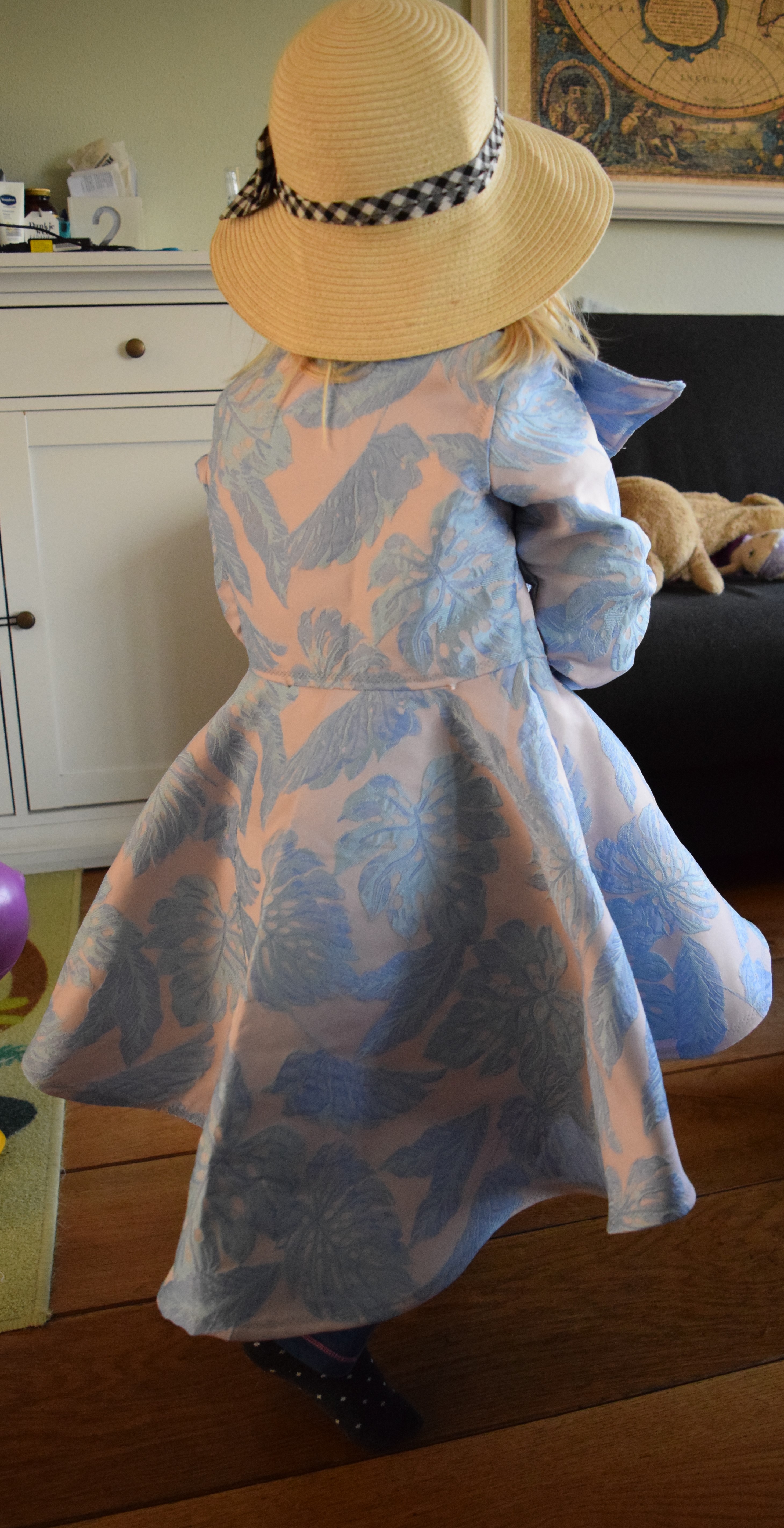 Sew along: Violet Field Threads: Valentina Coat.
