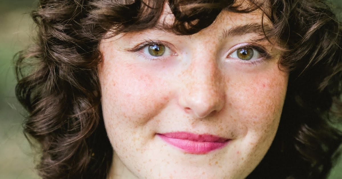 NieNie Dialogues: NINETEEN! Happy Birthday Claire