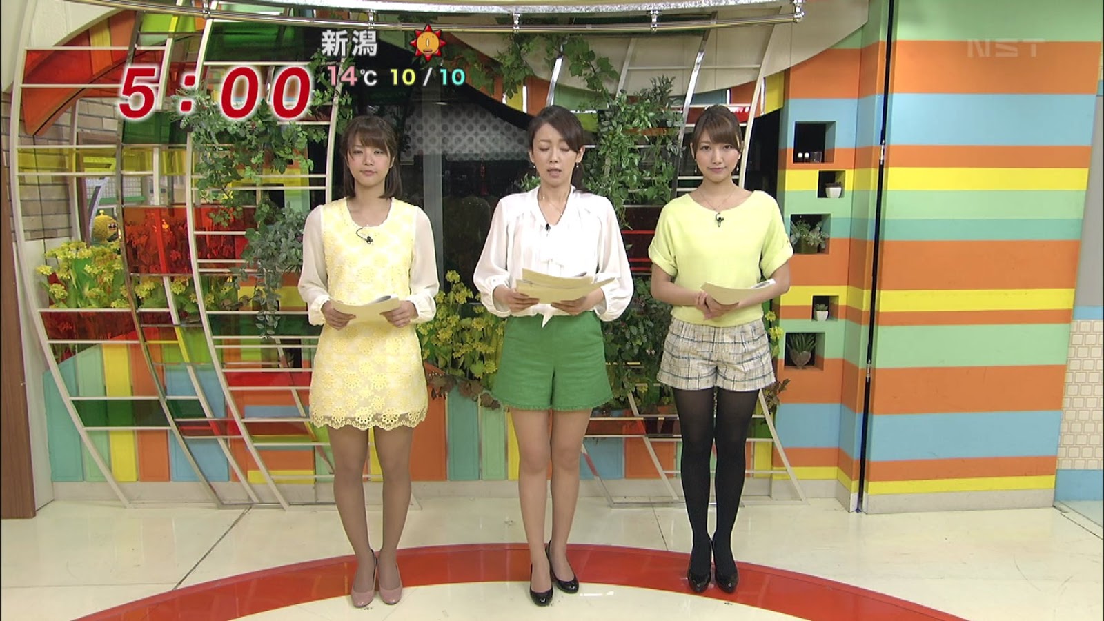 フジテレビ女子アナ画像庫 久代萌美、戸部洋子、 三田友梨佳の美脚・ミニスカ 13年3月27日 めざにゅ〜