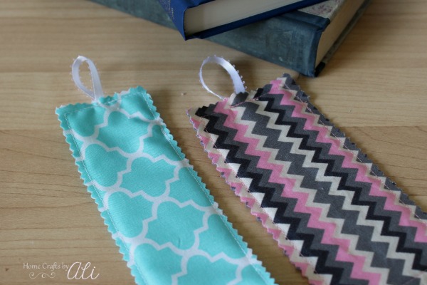 Quick and Easy Fabric Bookmarks - Home Crafts by Ali