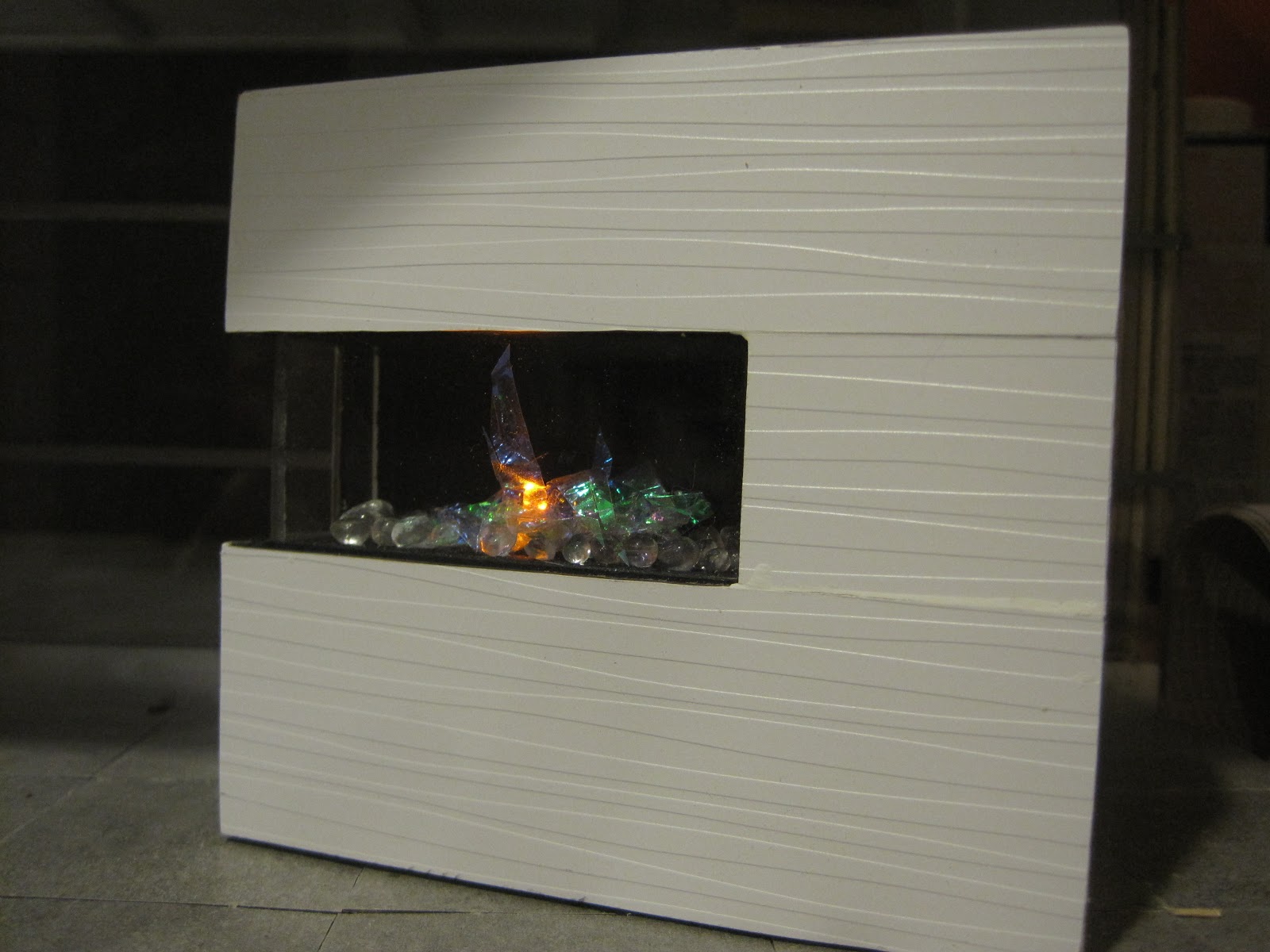 Mini Mod Pod: New Modern Fireplace