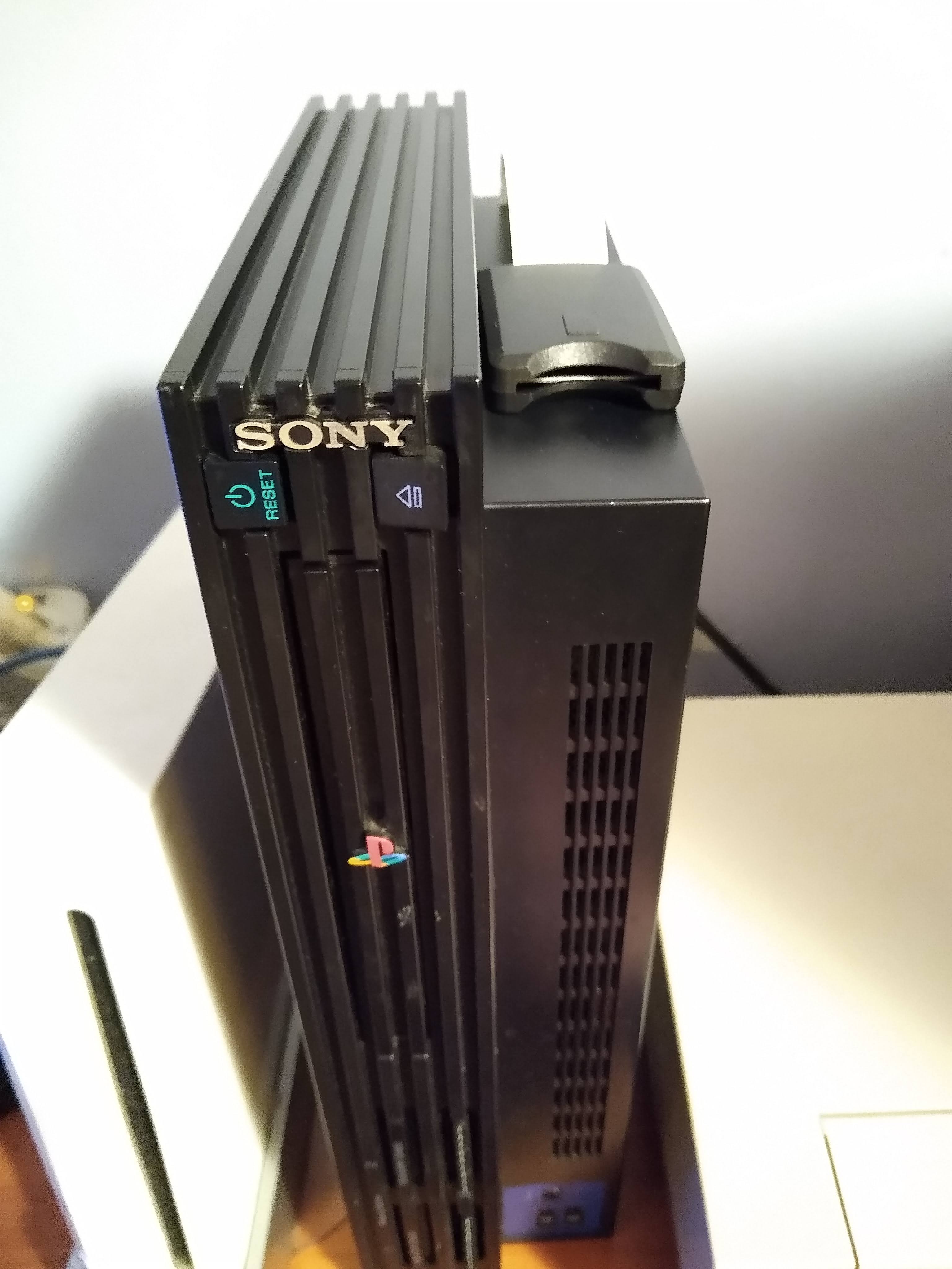 La PS2 definitiva. Tus juegos desde una tarjeta SD.