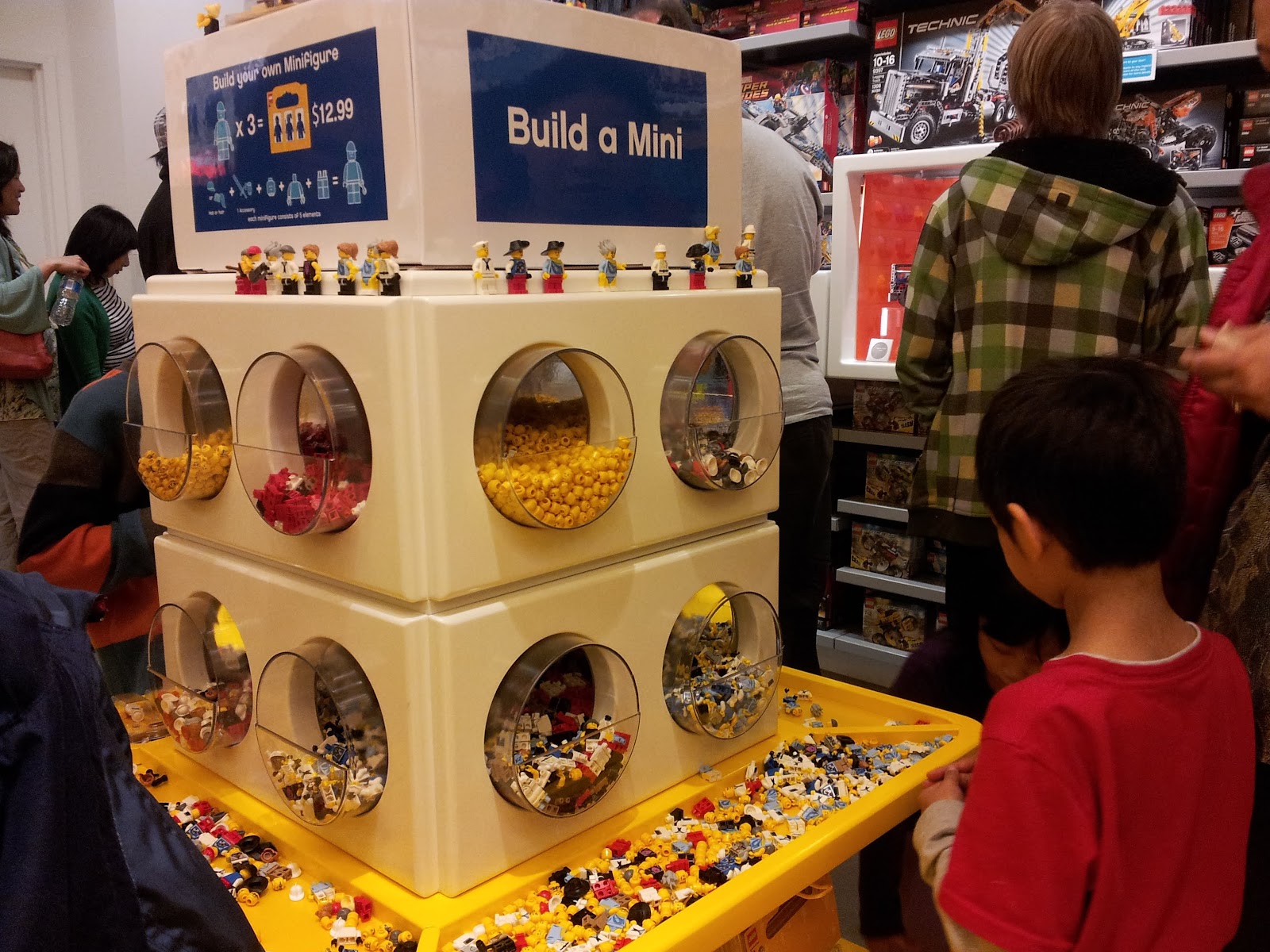 Mashed Thoughts: Lego Store Grand Opening Building Event