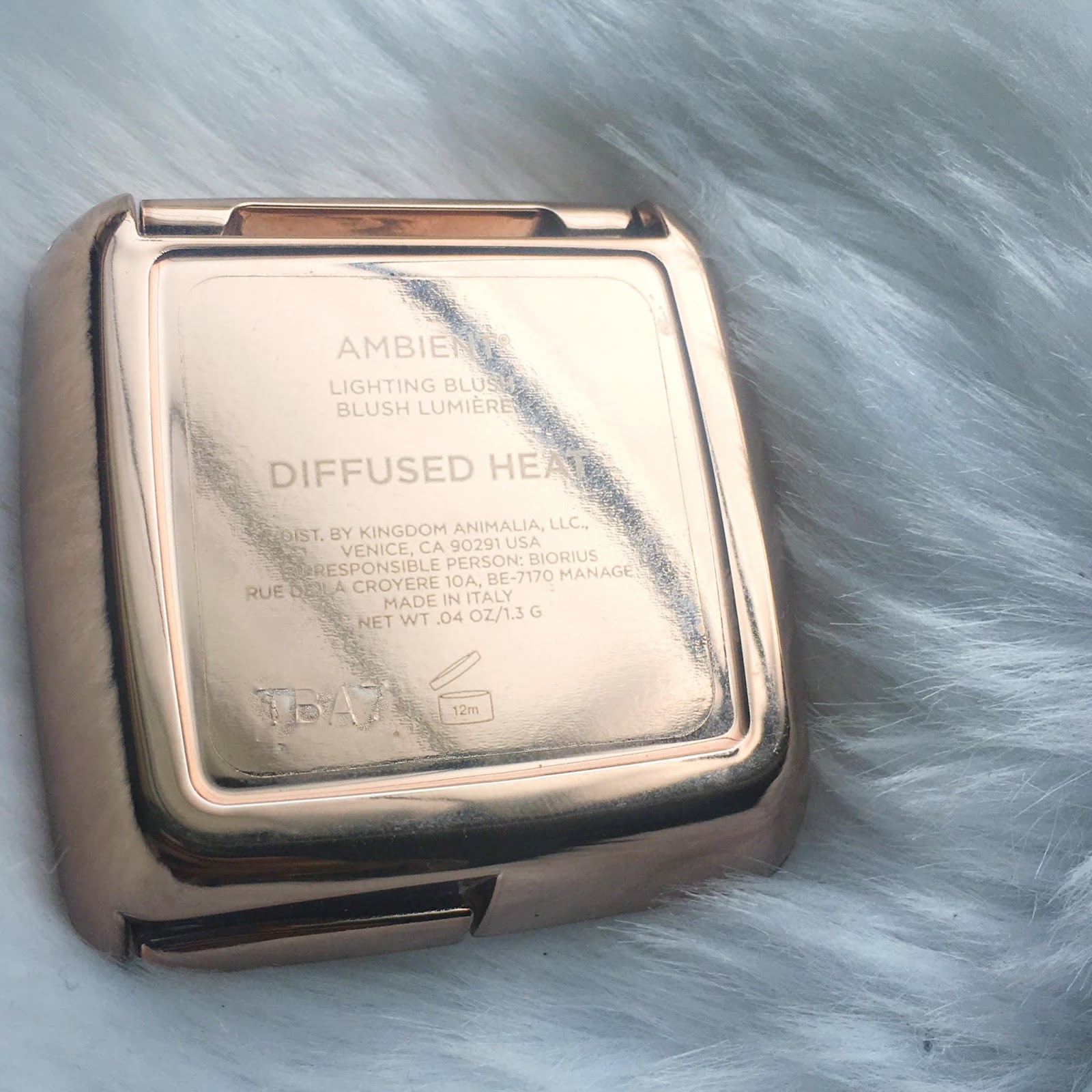 Makeup Review : Hourglass Ambient Lighting Powder - Syafiqah