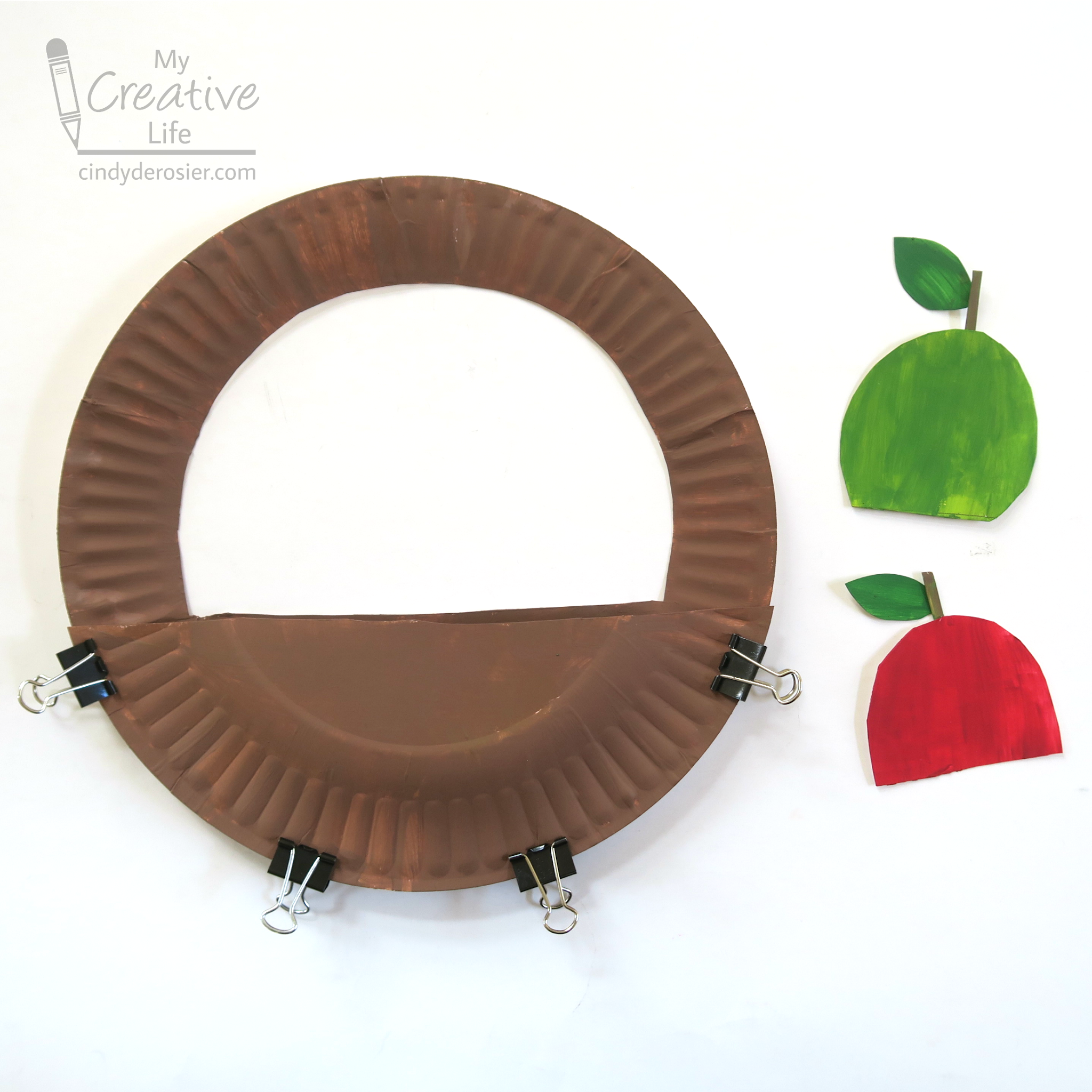 Cindy deRosier: My Creative Life: Paper Plate Apple Basket