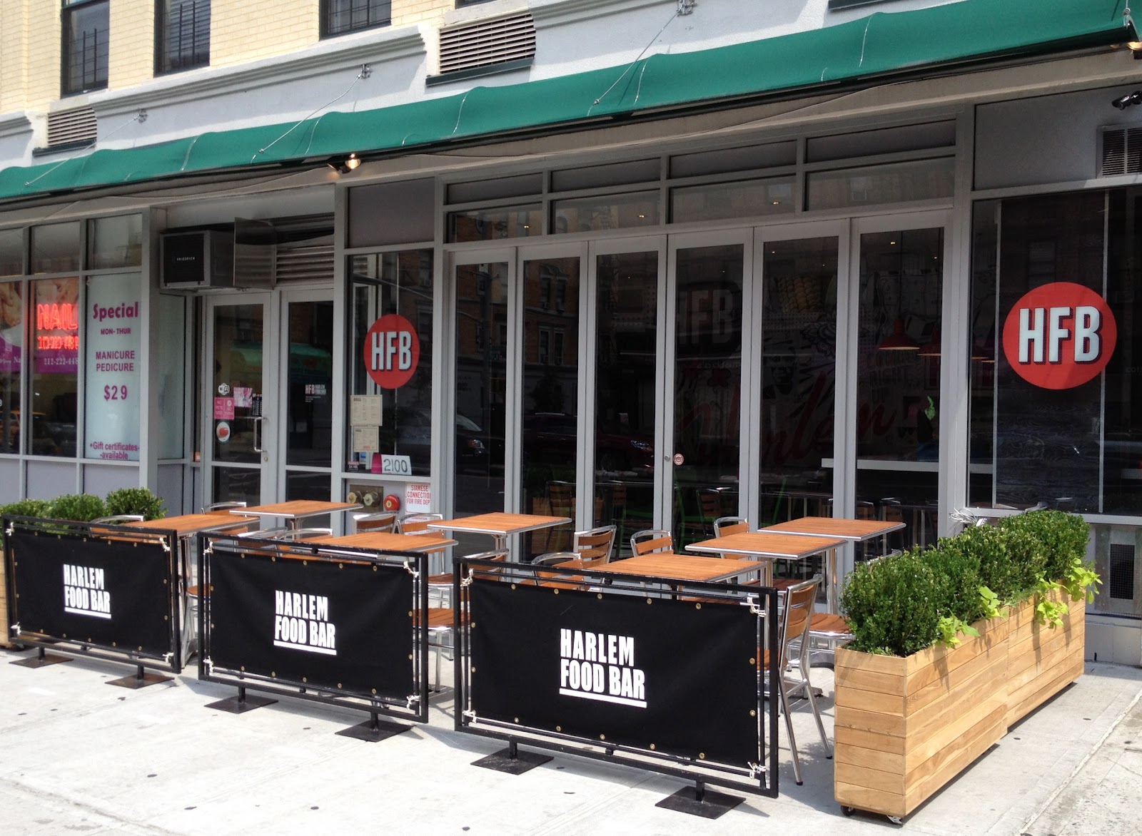 H A R L E M + B E S P O K E: ☞ DRINK: Happy Hour at Harlem Food Bar