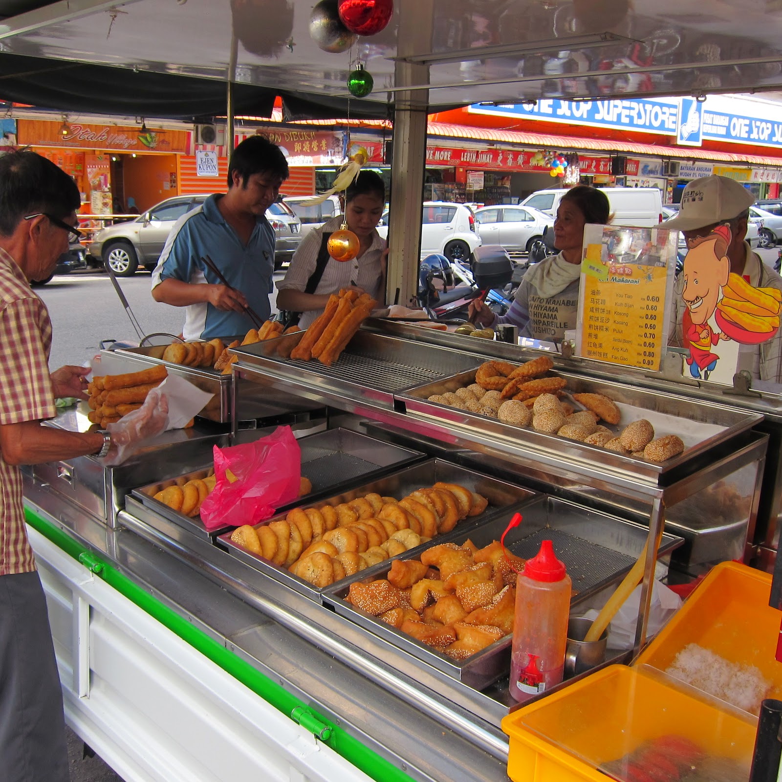 Muar Glutton Street Food Stalls, Johor 麻坡贪吃街 |Tony Johor Kaki Travels ...