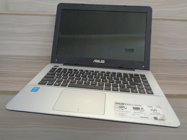 Laptop ASUS X455LA Intel Core i3-4030 Haswell : Laptop Bekas Malang ...