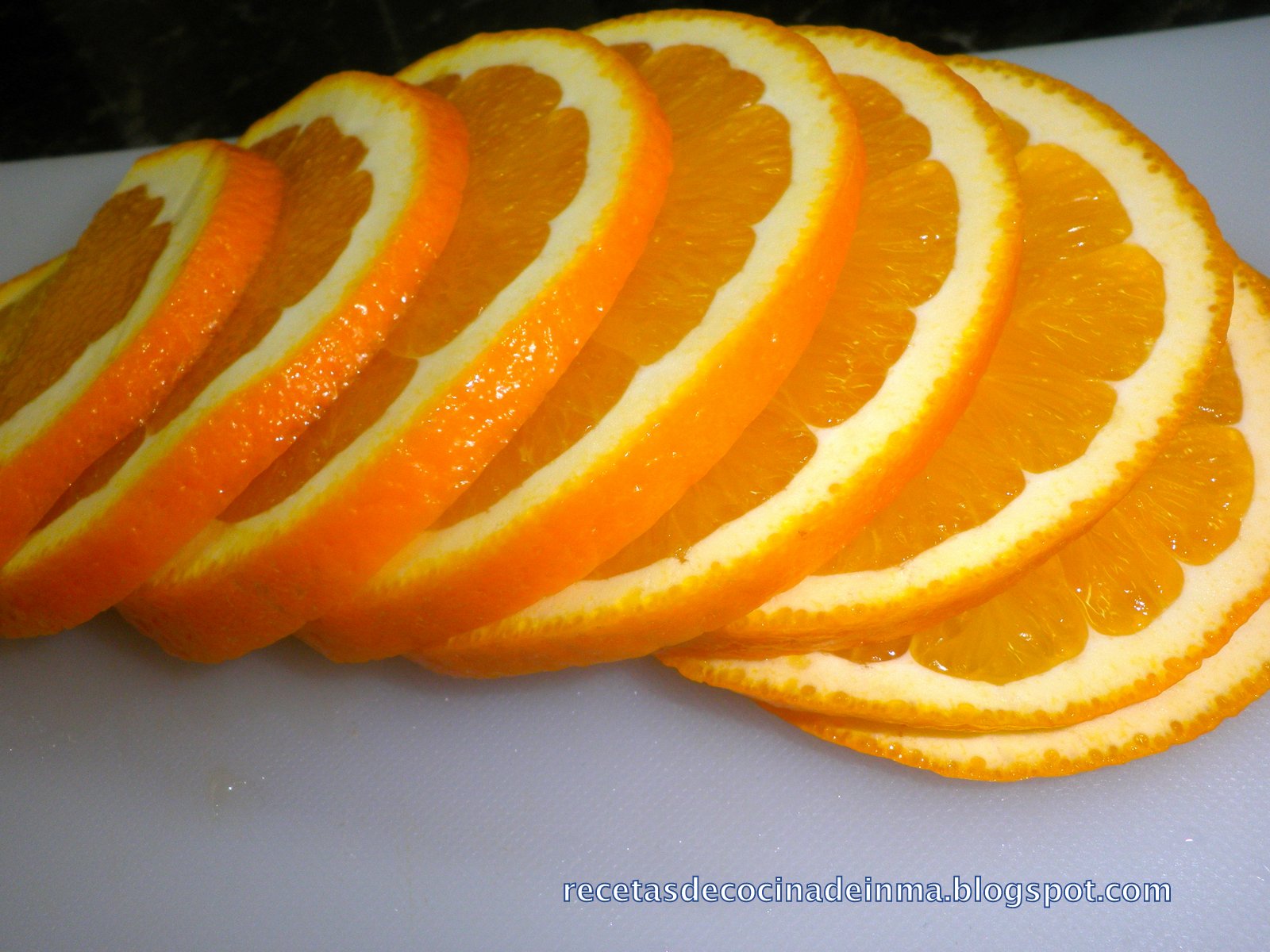Recetas de cocina paso a paso de Inma Martos: NARANJA CONFITADA EN RODAJAS