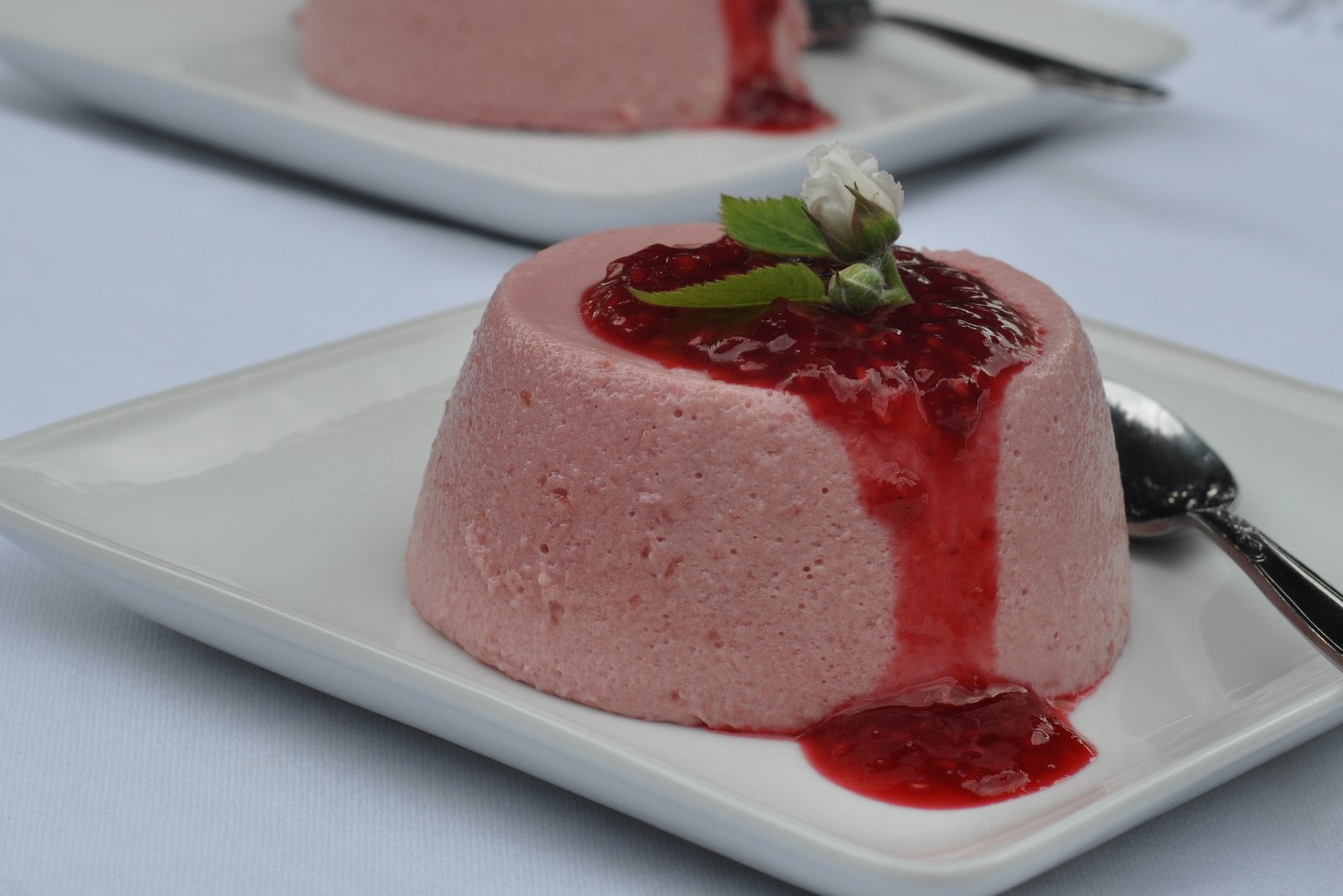 Mennonite Girls Can Cook: Raspberry Bavarian