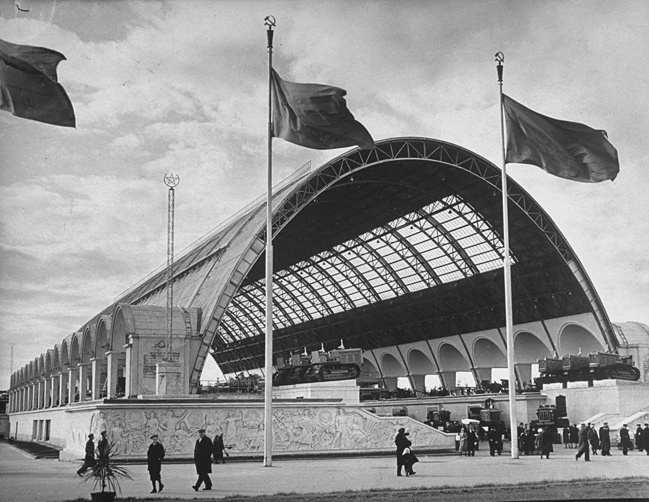 21 Vintage Pictures Capture Everyday Life of the USSR in the 1930 and ...