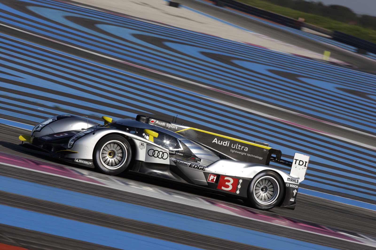 Audi R18 TDI relying on ultra lightweight technology for Le Mans