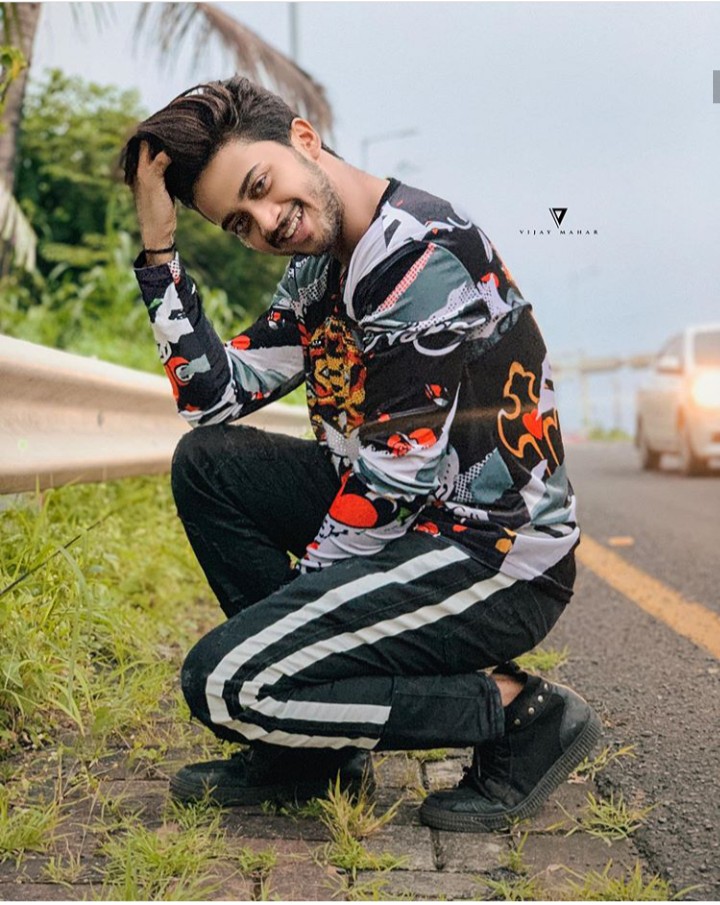 Hasnain Khan Instagram pictures 2019