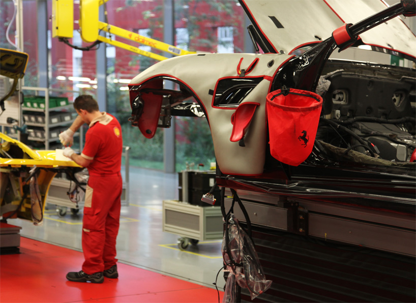 Trendciero: Ferrari factory tour:: Assembly line