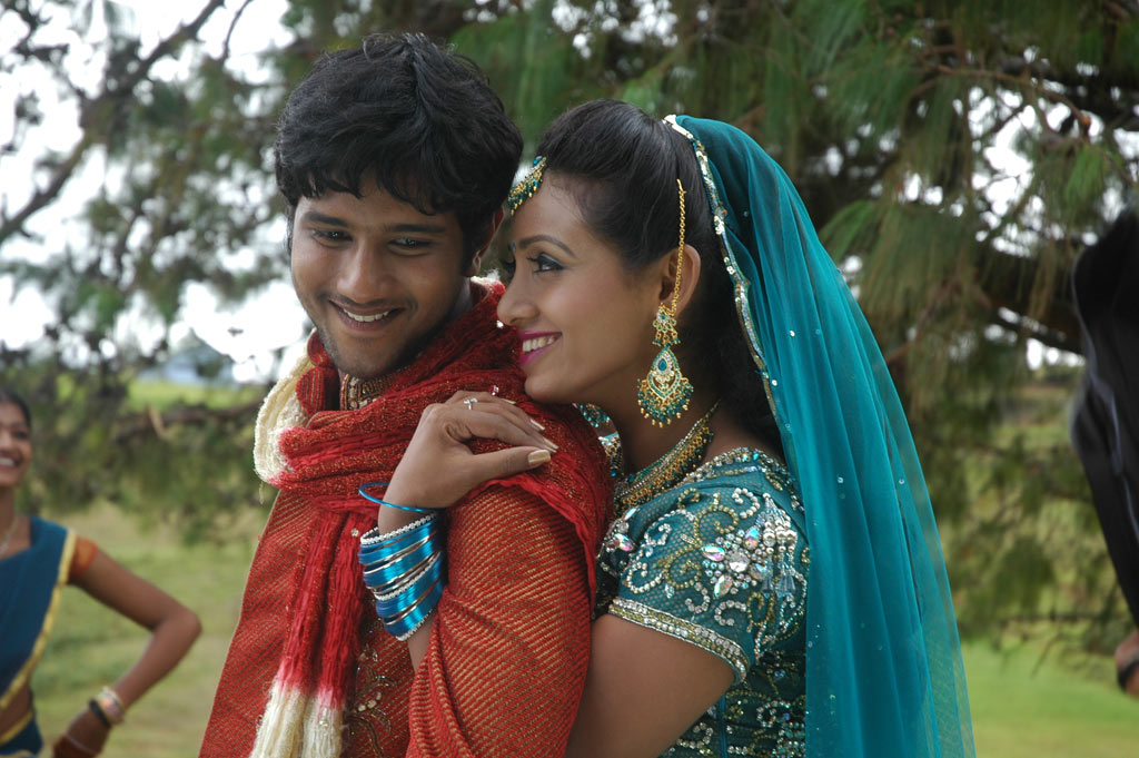 Neengatha Ennam Movie HQ Stills - Hot PHOTOSHOOT Bollywood, Hollywood ...