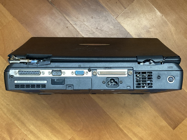 BugWorkShop - 甲蟲工作室: Compaq（康柏）Armada 1750 手提電腦（Notebook Computer）- 介紹（一）