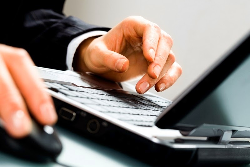 مستغل المعلوماتية Exploitant en informatique