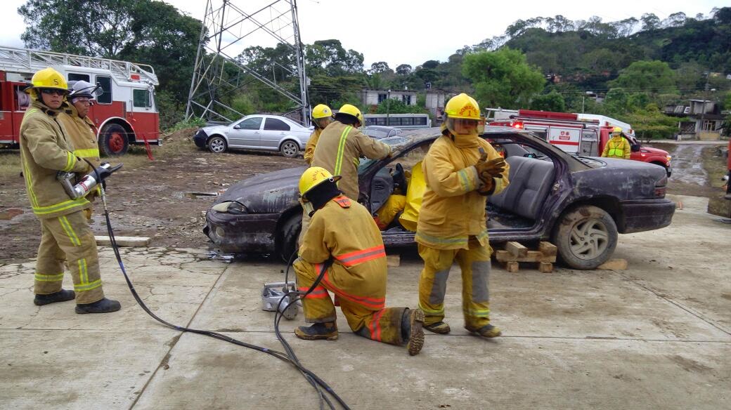 Prácticas de taller de extracción vehicular. - Noticiero G ::: Diario ...