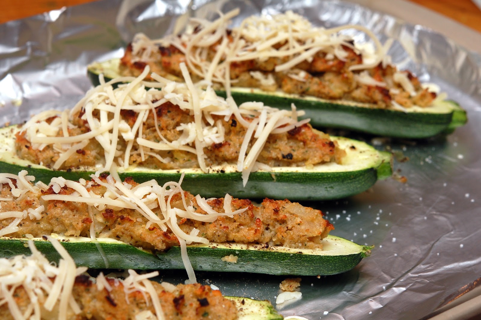 STUFFED ZUCCHINI BOATS-THE BEST SIDE DISH! - Hugs and Cookies XOXO