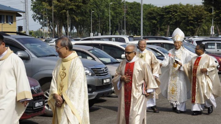 Diocese of Miri: Bishop Emeritus Anthony Lee 80th Birthday cum 40th ...