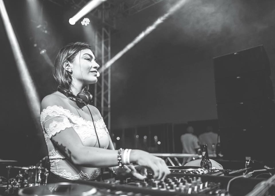 djzeroberto.blogspot.com: Fernanda Pistelli / Destaque