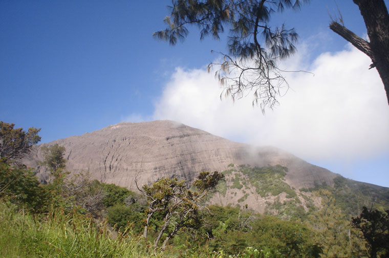 PONDOK PETUALANG: MOUNT RAUNG - EAST JAVA, INDONESIA