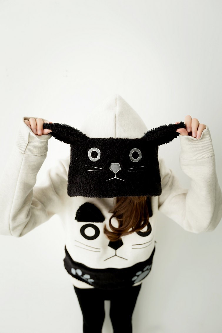 Japan, Korean, Anime Shop: P.O 7 September - 5 October: Poki Cat Sweater